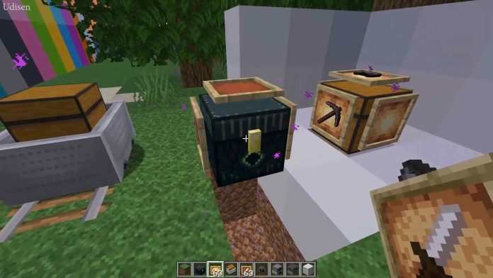 How To Put An Item Frame On A Chest In Minecraft