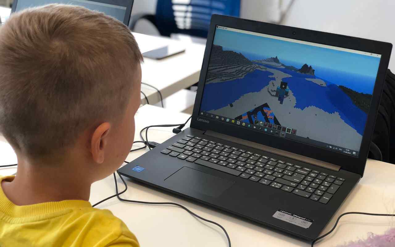 Is Minecraft Suitable For A Four-Year-Old? – Parents Guide